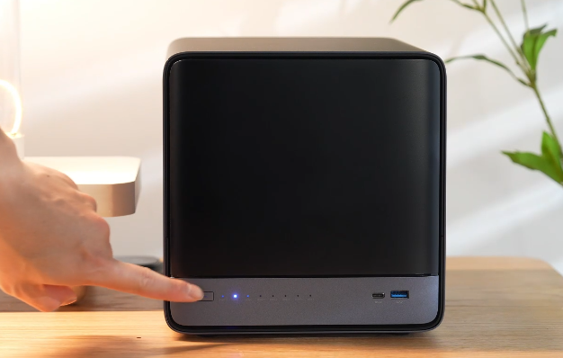 N5/N5 Pro AI NAS Quick-Start Guide & Scenario Applications